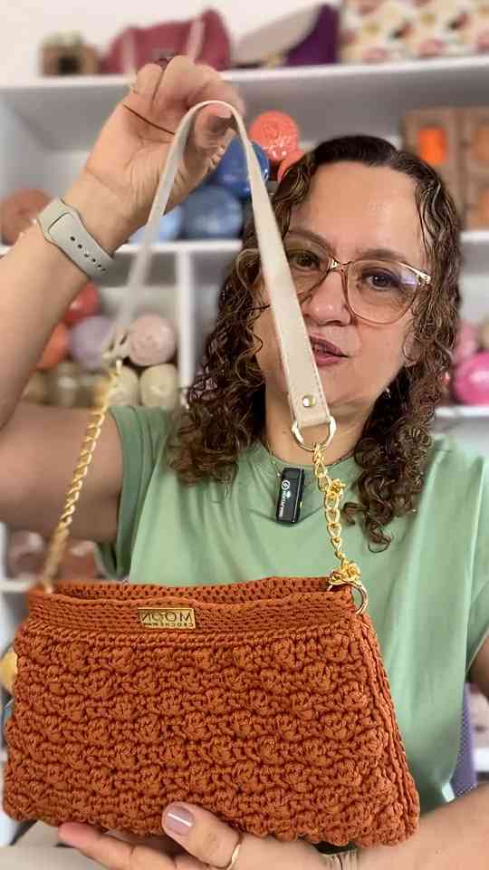 Bolsa amora em crochê