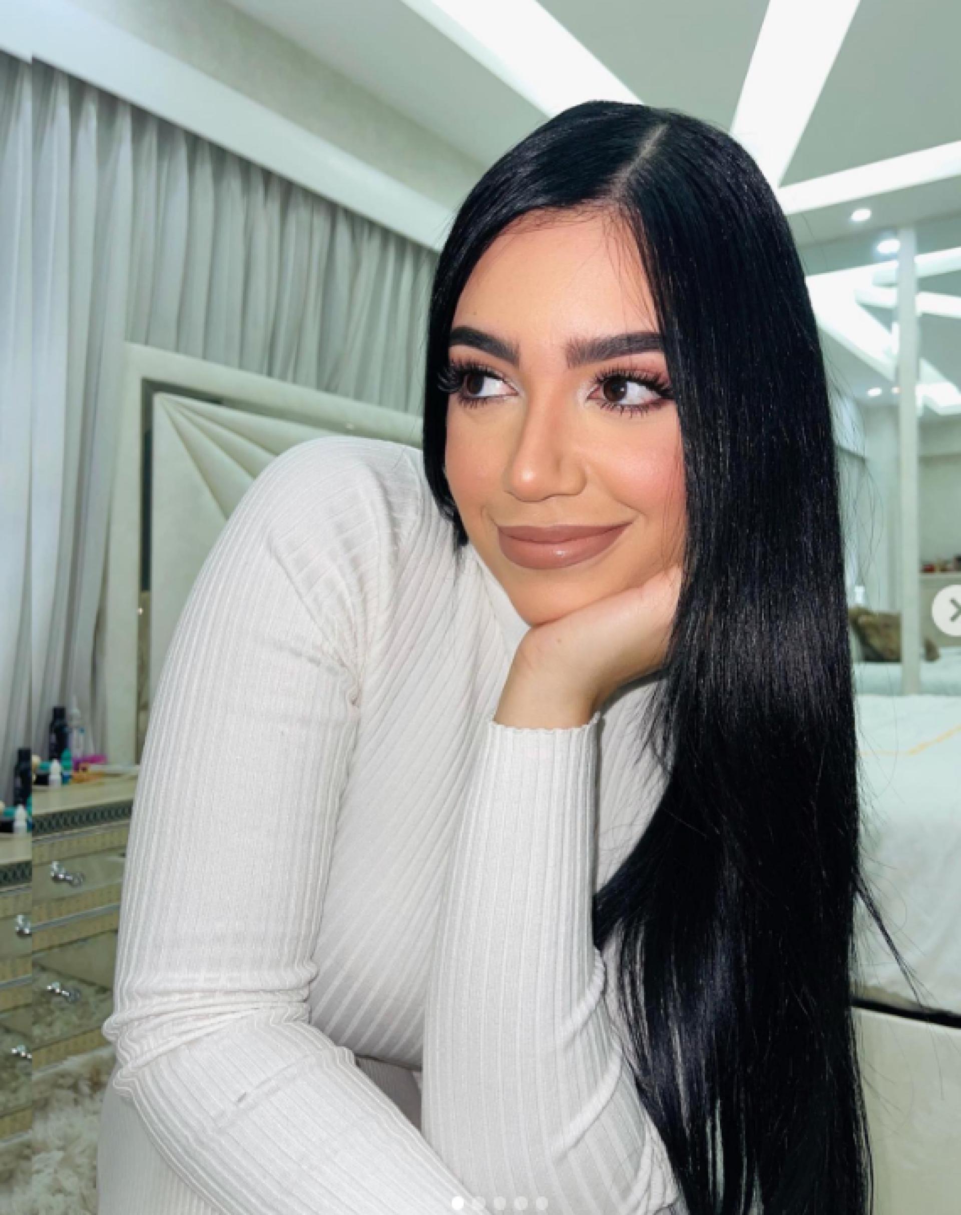 Maria Yeribel stuns in mini dress at DJ Adoni’s restaurant opening