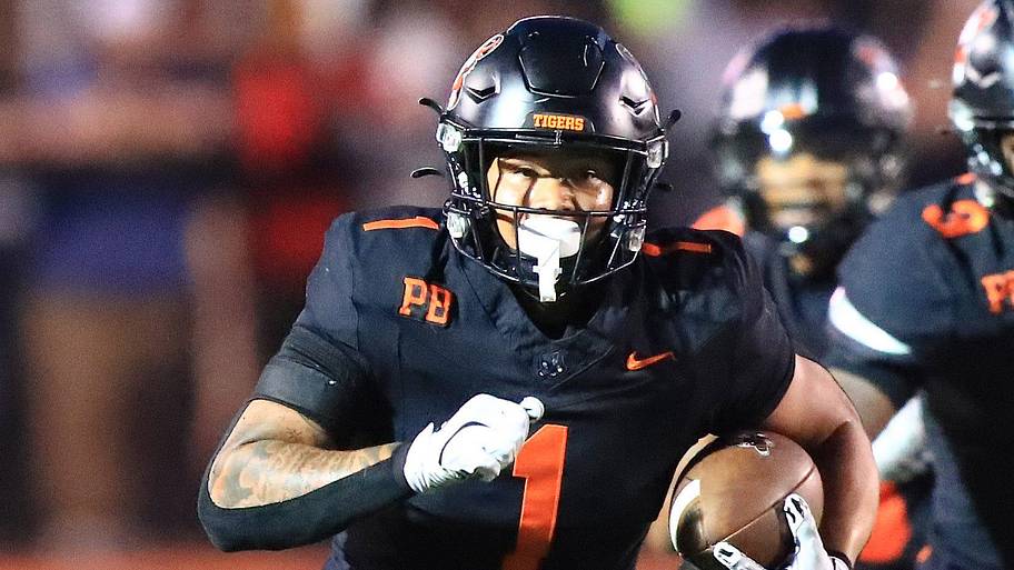 Michigan State RB commit schedules official visit for huge recruiting ...