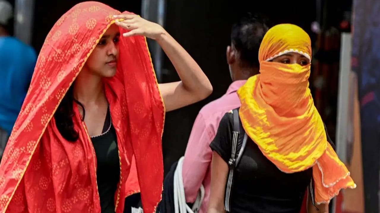 Delhi Weather Today: Maximum temperature likely around 44 degree ...