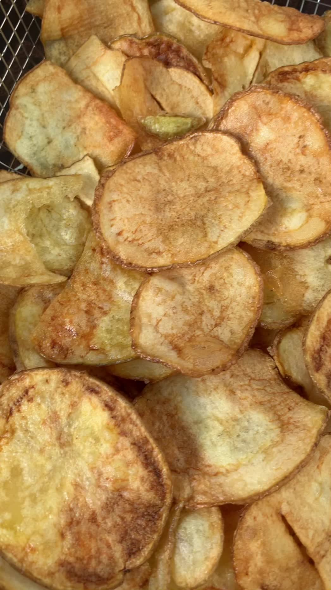 Why homemade potato chips taste better than store bought