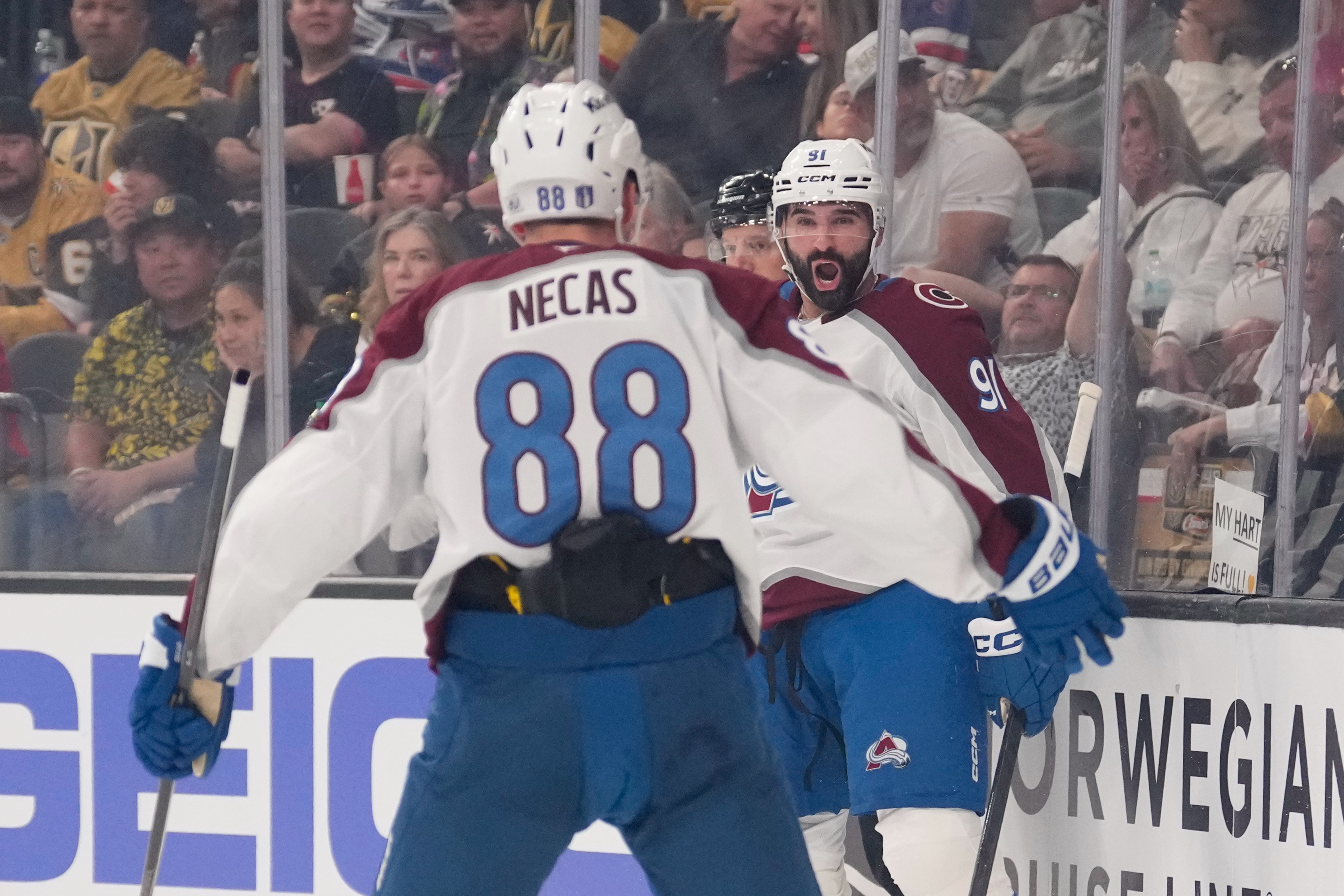 Hertl’s late winner caps Golden Knights’ wild 5-3 rally, giving them a ...