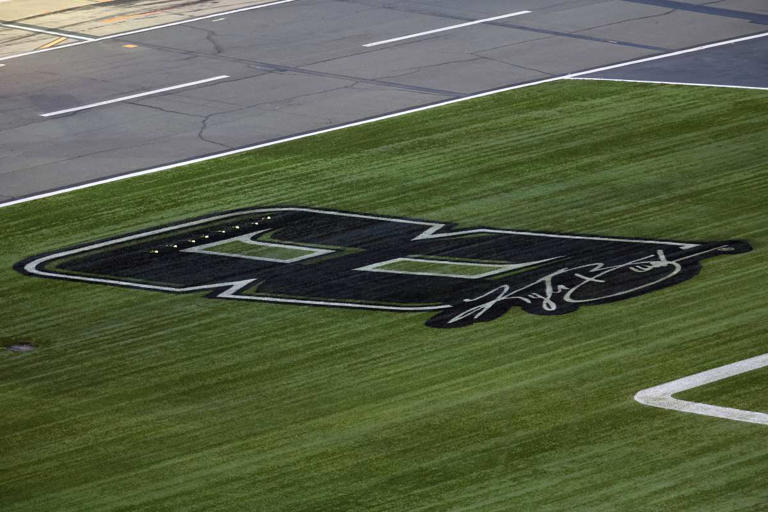 Kyle Busch’s wife, children make first public appearance since his ...