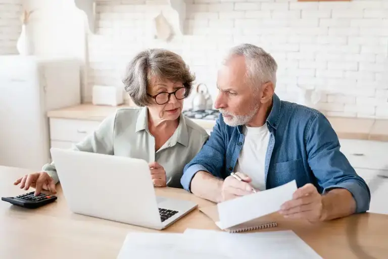 Mauvaise nouvelle pour les retraités nés entre 1964 et 1968 : ce qui ...