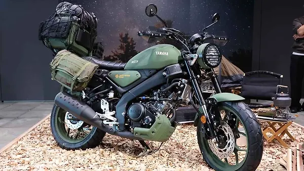 Yamaha XSR155 olive-green custom unveiled in Japan