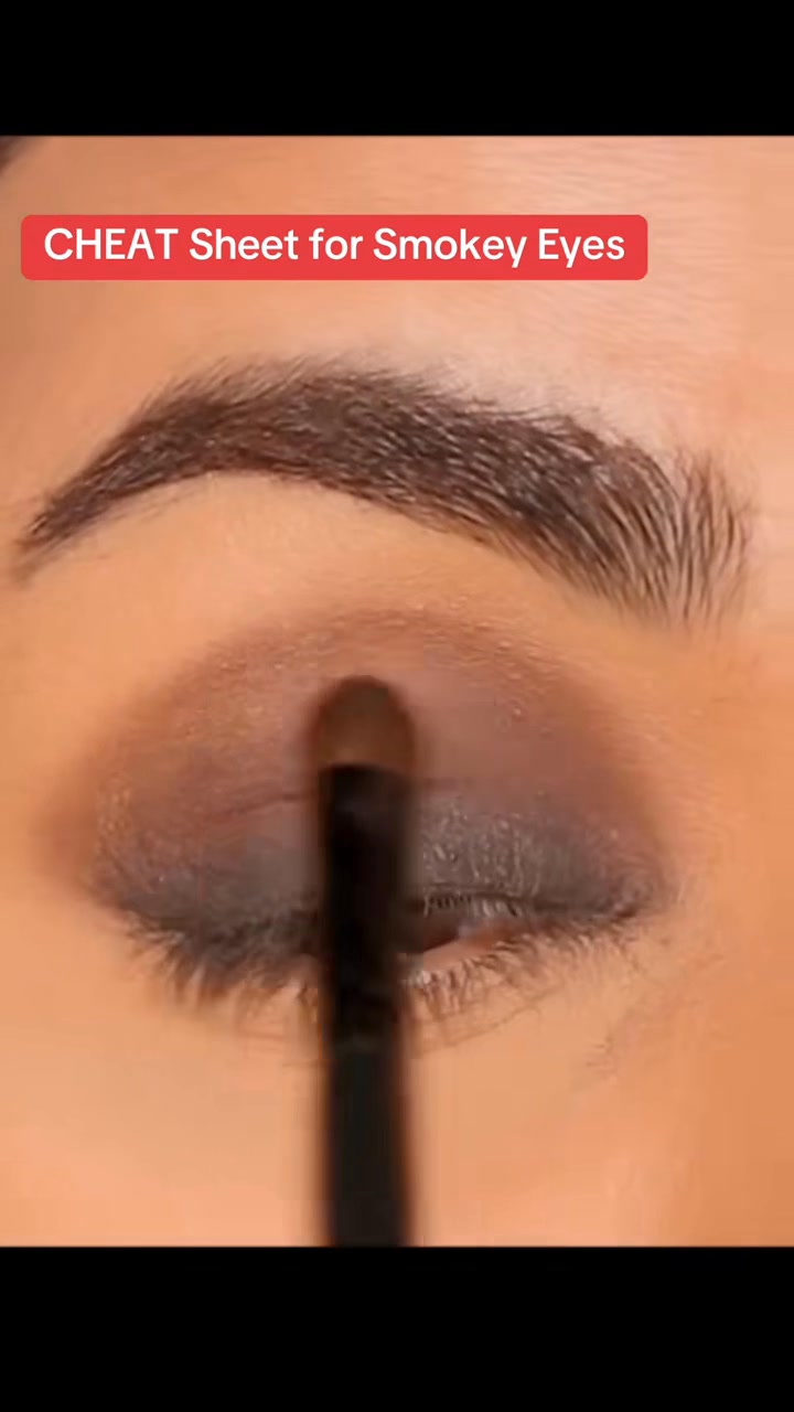 Smokey Eye Makeup Cheat Sheet