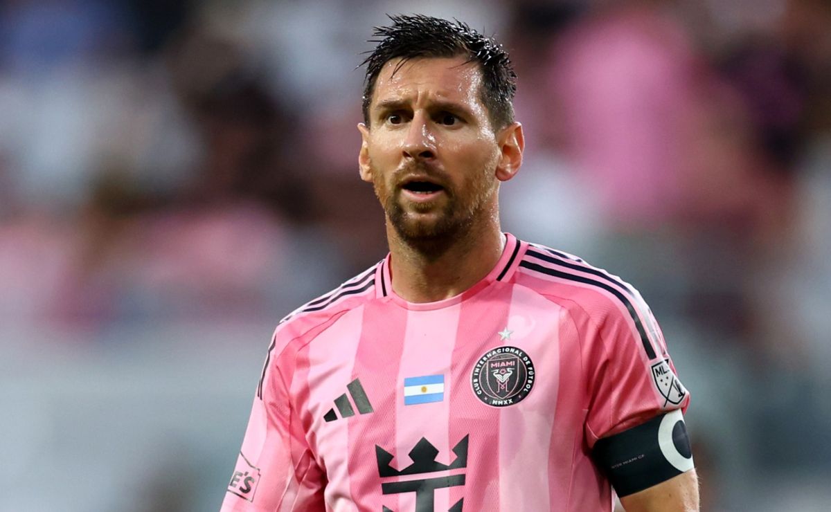Inter Miami coach Hoyos downplays Lionel Messi injury as 'fatigue ...