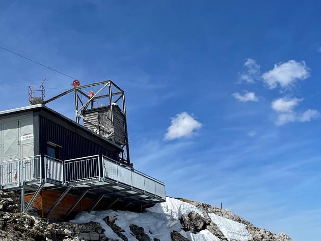Rätselraten in den Alpen: Keine Behörde weiß, wer das Bauwerk errichtet hat
