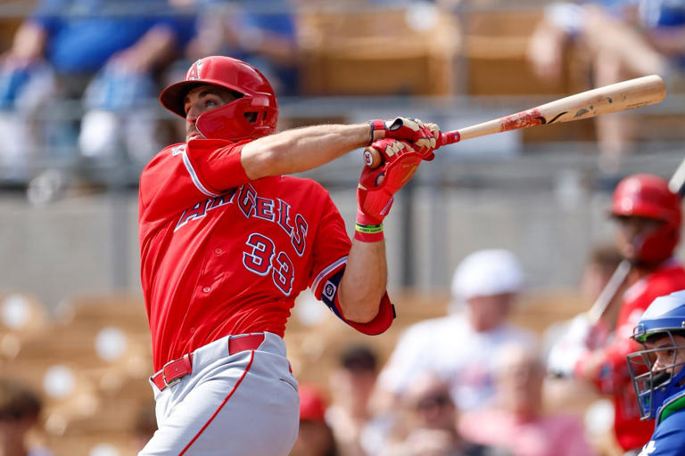Chris Taylor, ex-Dodgers star, officially announces retirement ...