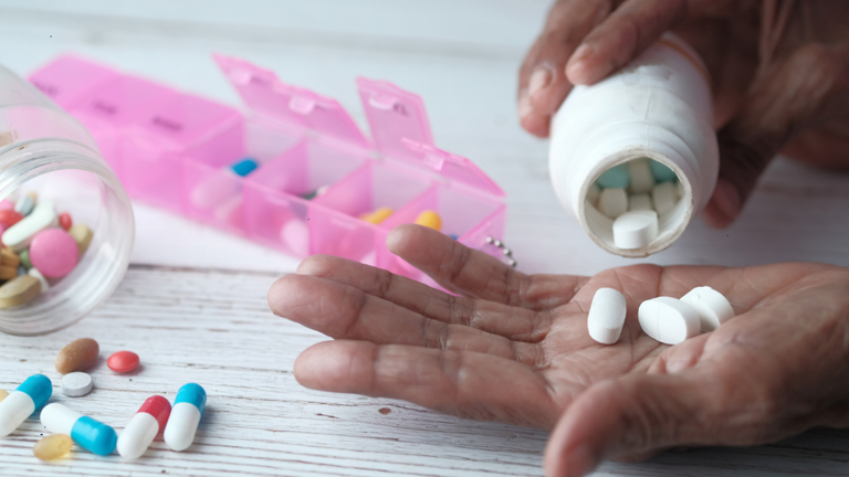 Painkillers every day? The hidden risks of self-medicating