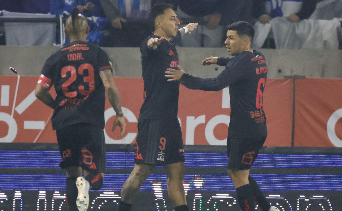 Video: Javier Correa anota dos golazos y Colo Colo lo da vuelta ante la ...