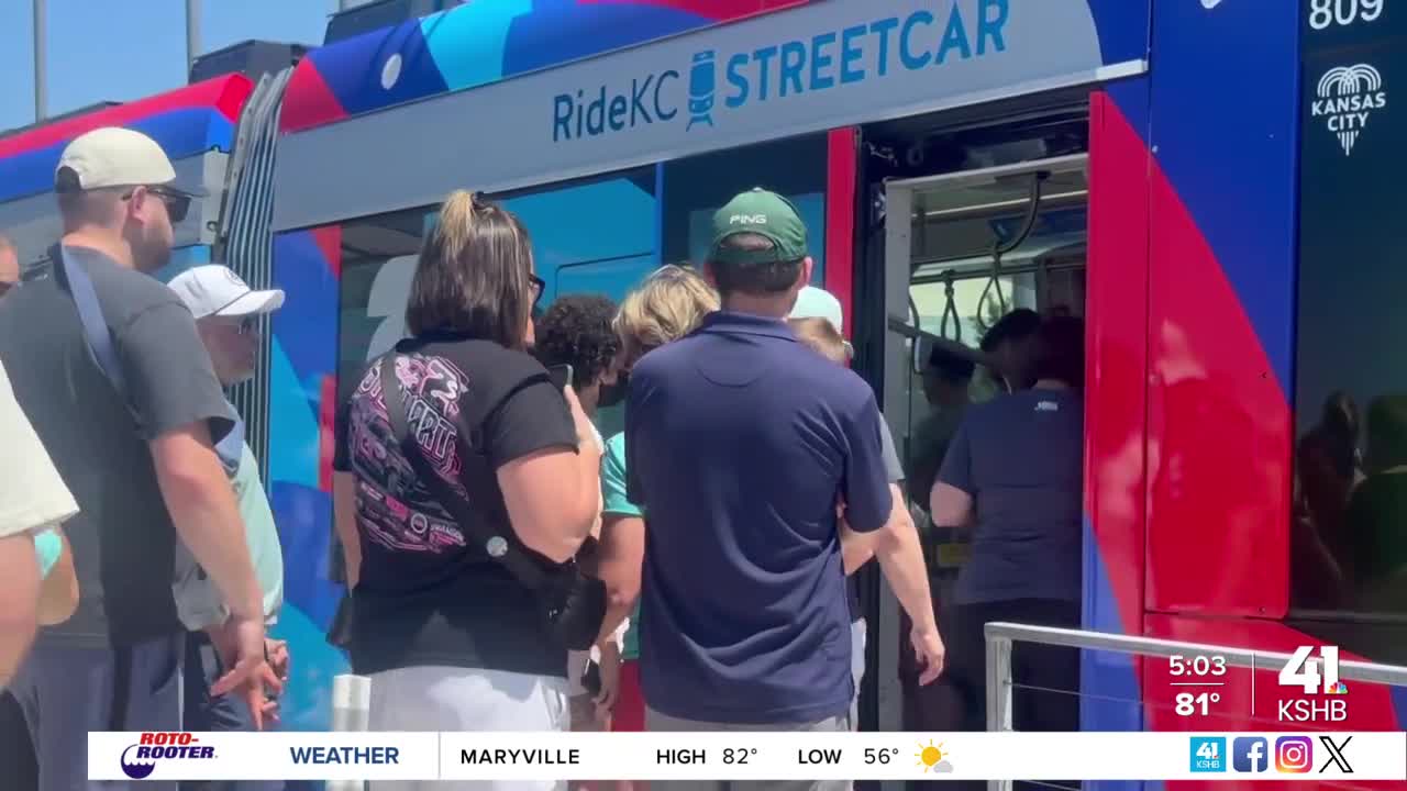 KC Current fans ride streetcar to CPKC Stadium for the first time