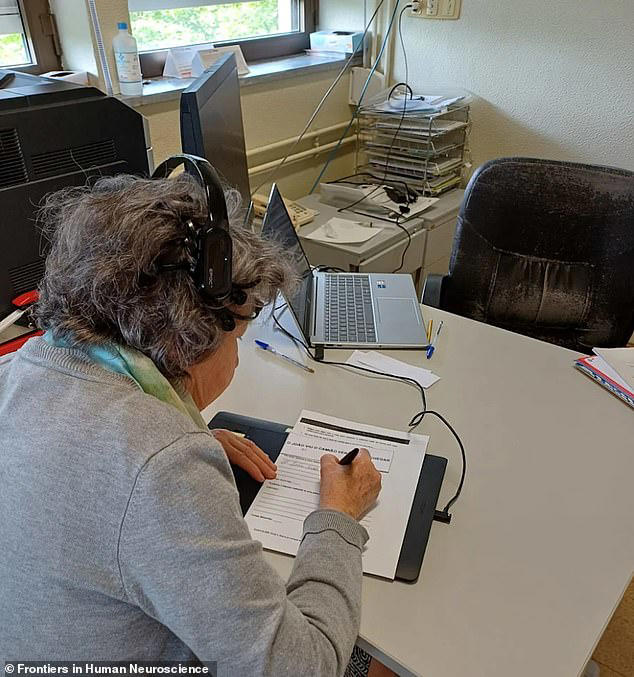 The subtle handwriting trait that may be an early sign of cognitive decline