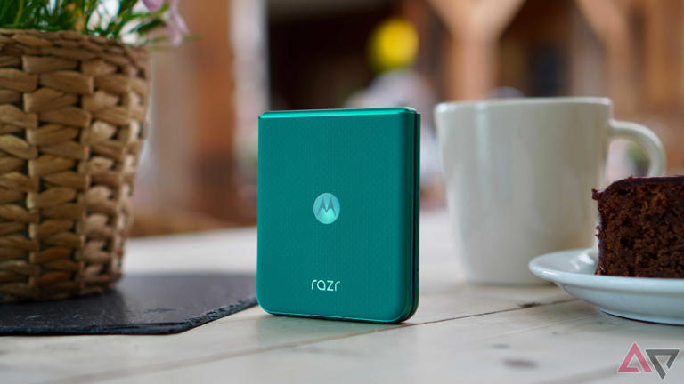 I reviewed the Motorola Razr (2026), and I'm glad to leave it behind
