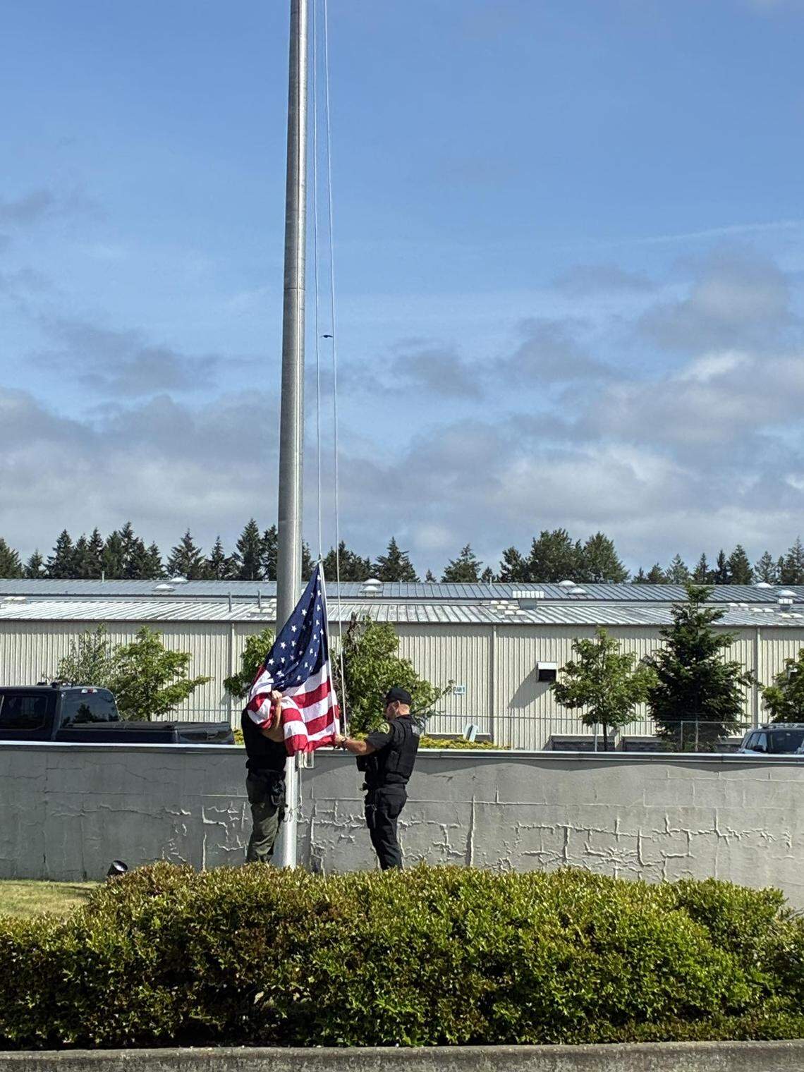 Court break-in, Commerce lawsuit, and a push to split WA: Tuesday's roundup