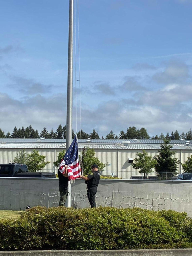 Court break-in, Commerce lawsuit, and a push to split WA: Tuesday's roundup