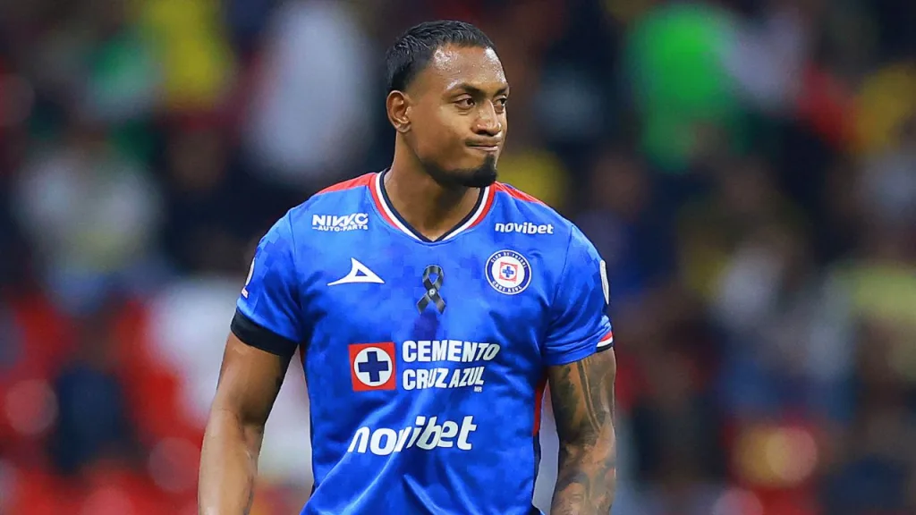 Pumas vs Cruz Azul: El desaire de la Máquina a la familia de Willer ...