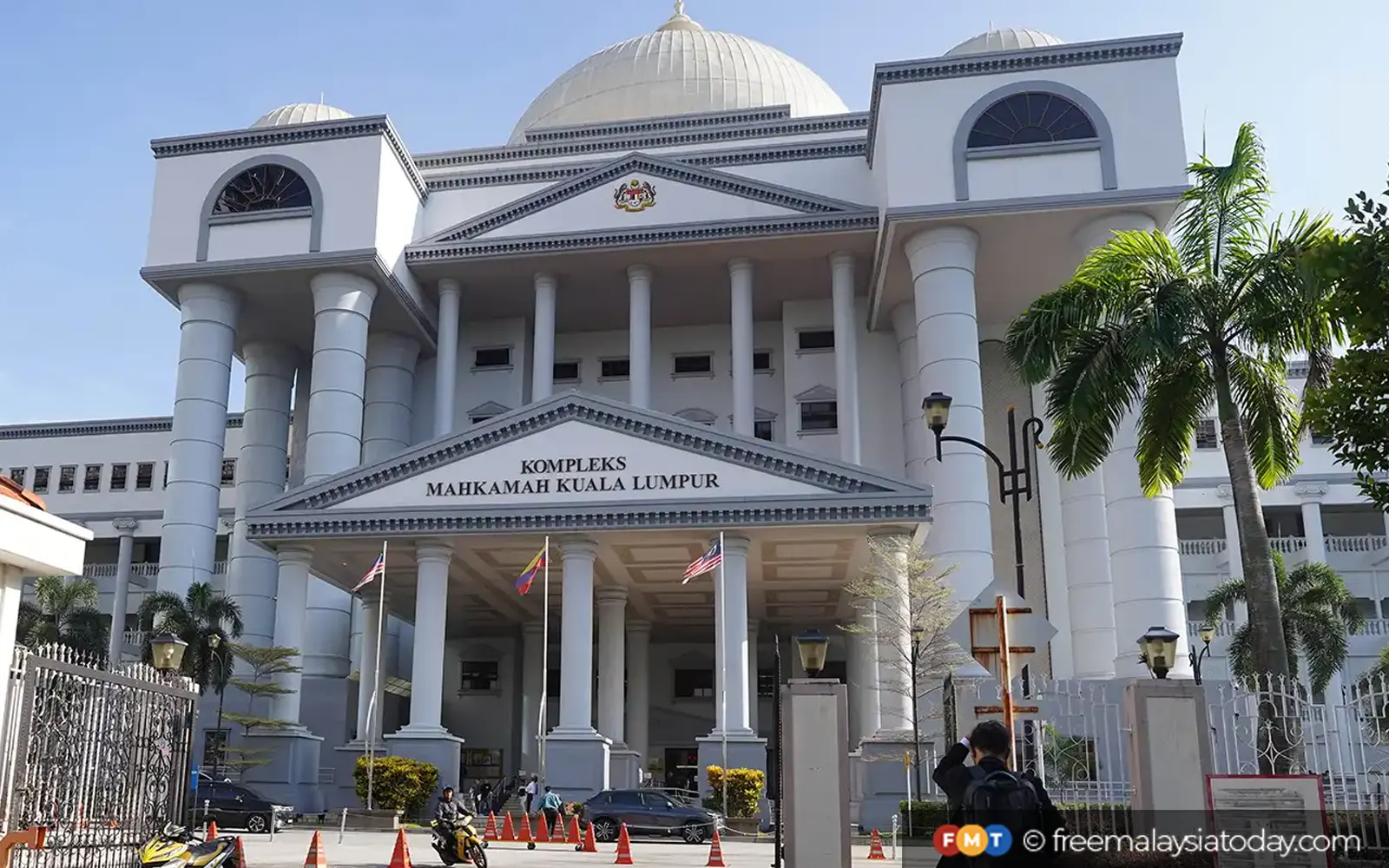 Ex-ministry comms head freed after paying compound in RM5,268 graft case