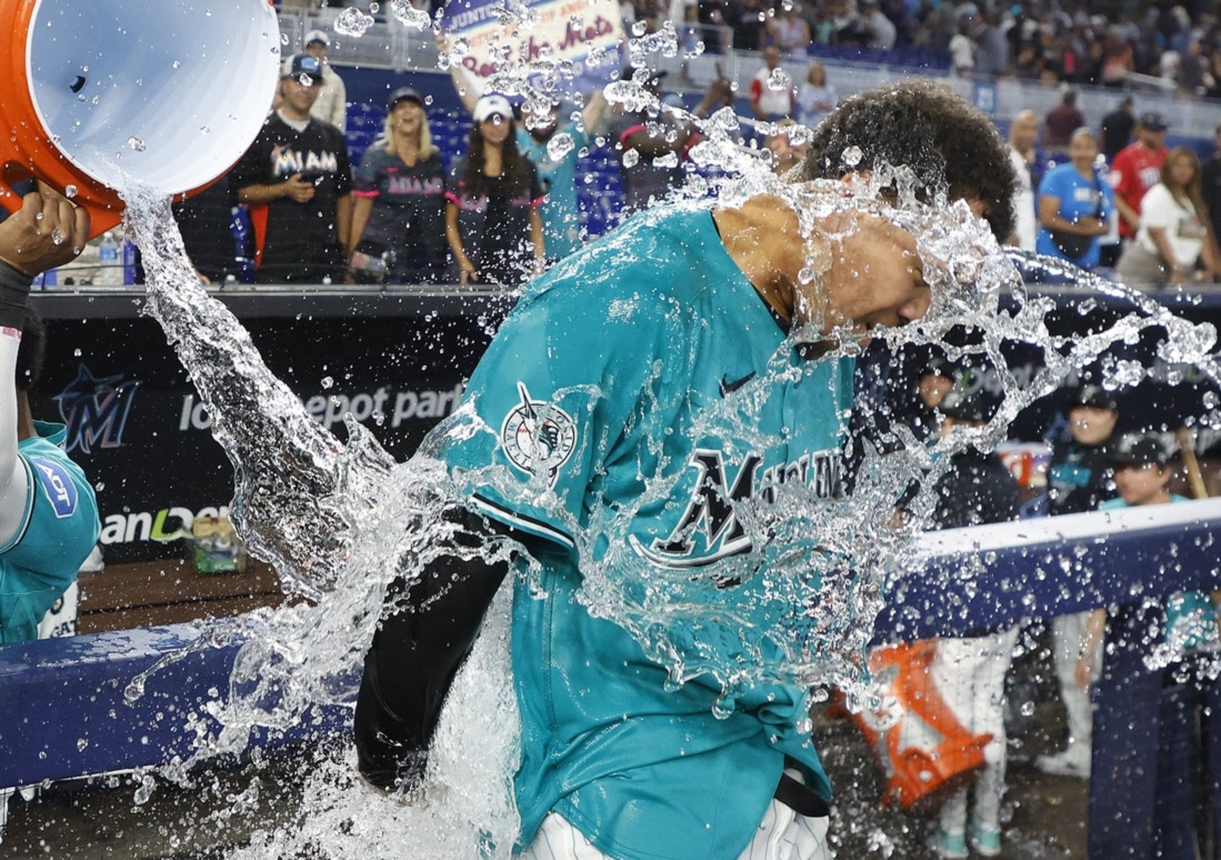 MLB roundup: Marlins sweep Mets with walk-off grand slam