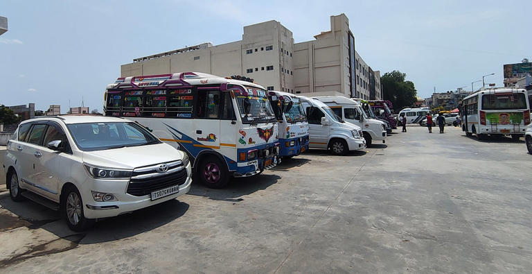 Very few people use parking lot at Periyar bus stand in Madurai, say ...