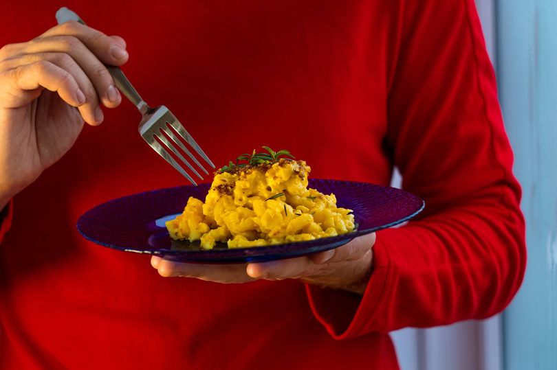 Cook 'perfect' macaroni cheese with Michelin star chef's simple recipe