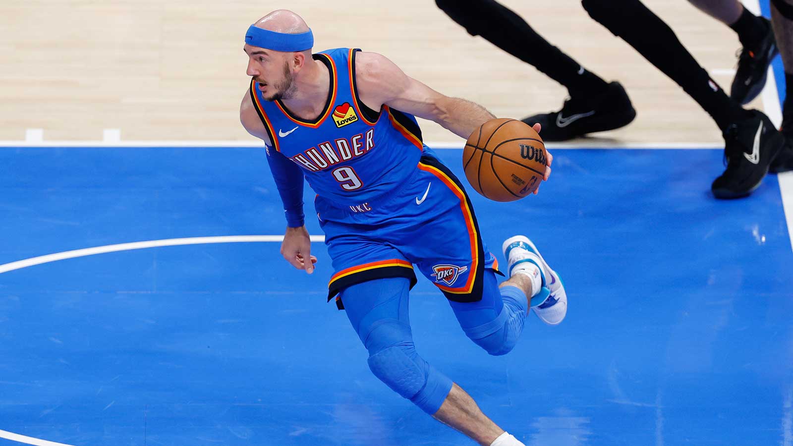 Thunder’s Alex Caruso suffers scary ankle roll during Game 5 vs. Spurs