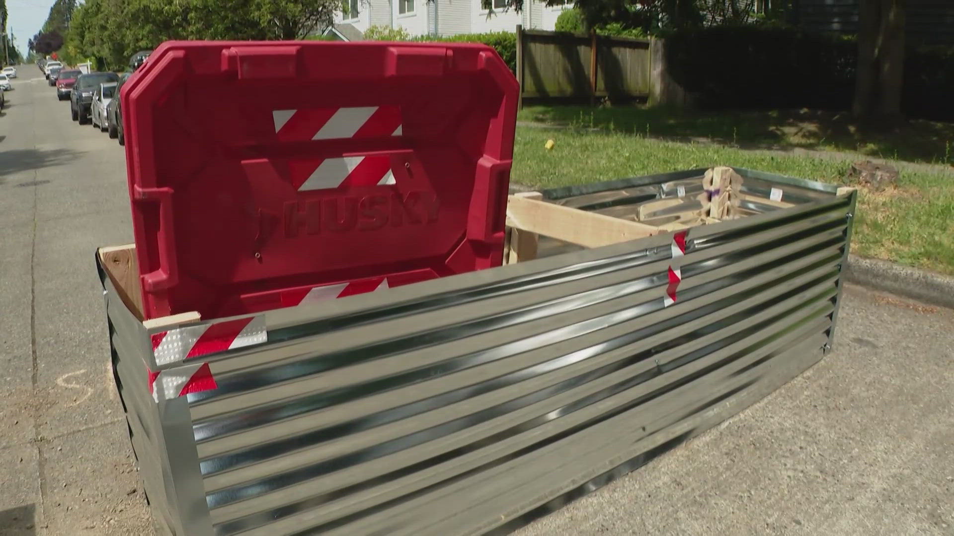North Seattle residents build DIY barricades in response to rising gunfire