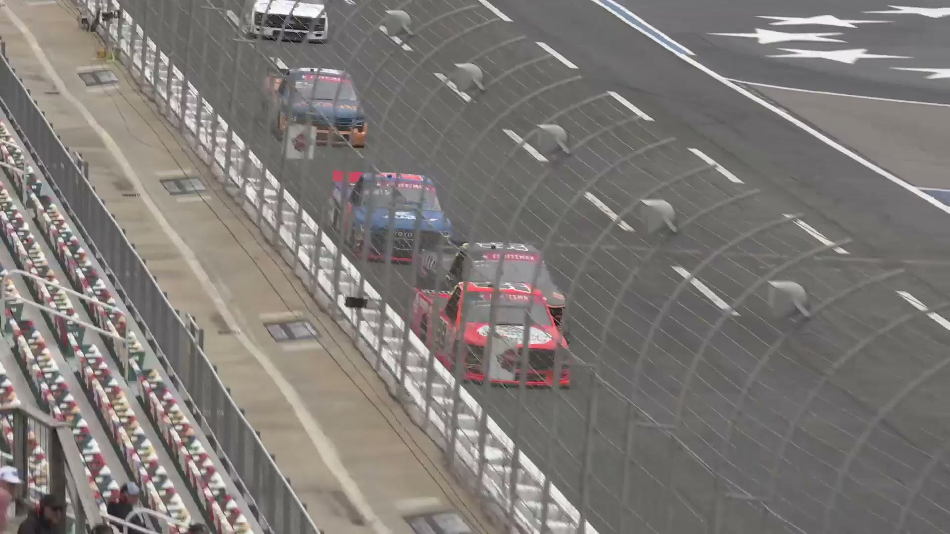 Riggs surges ahead to win Stage 2 at Charlotte
