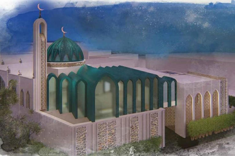 New 'civic landmark' minaret installed on mosque in latest Bristol ...