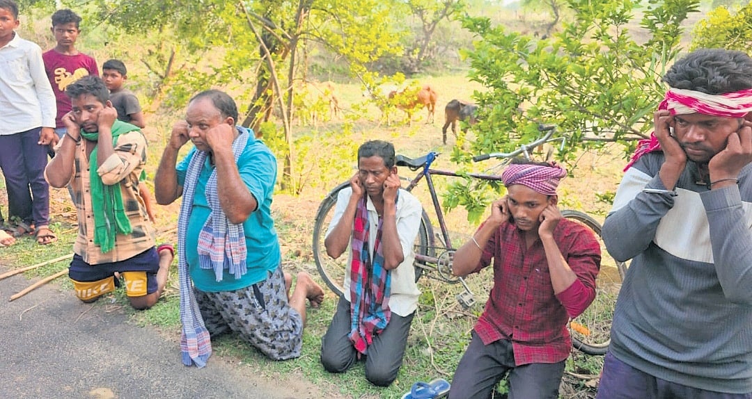 Farmers forced to kneel, crawl over cow smuggling suspicion in Odisha's ...
