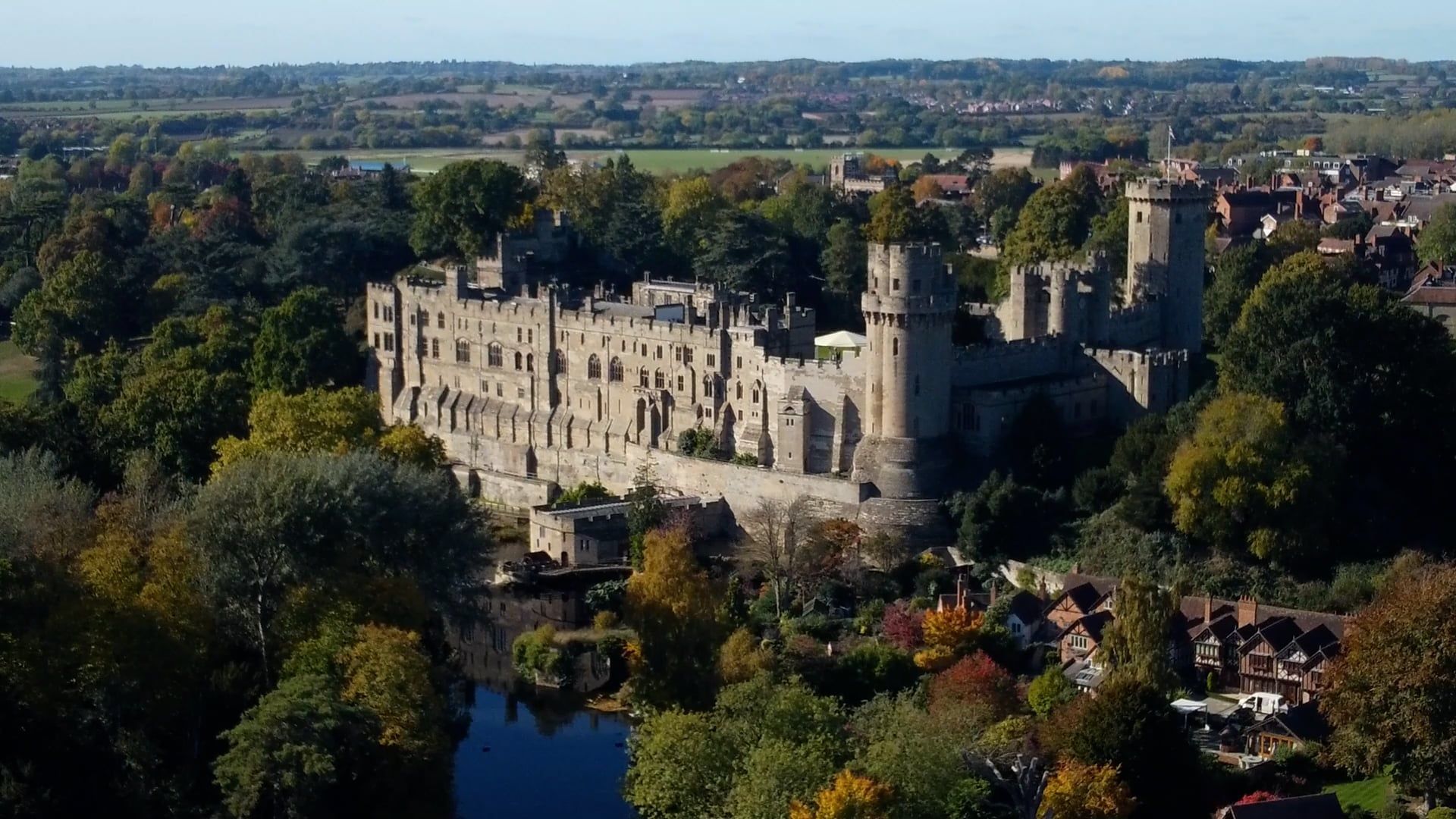 Warwick Castle, Großbritannien: Drohnenaufnahmen mittelalterlicher Pracht