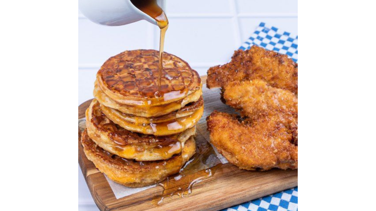 Chicken & waffles brunch bonanza