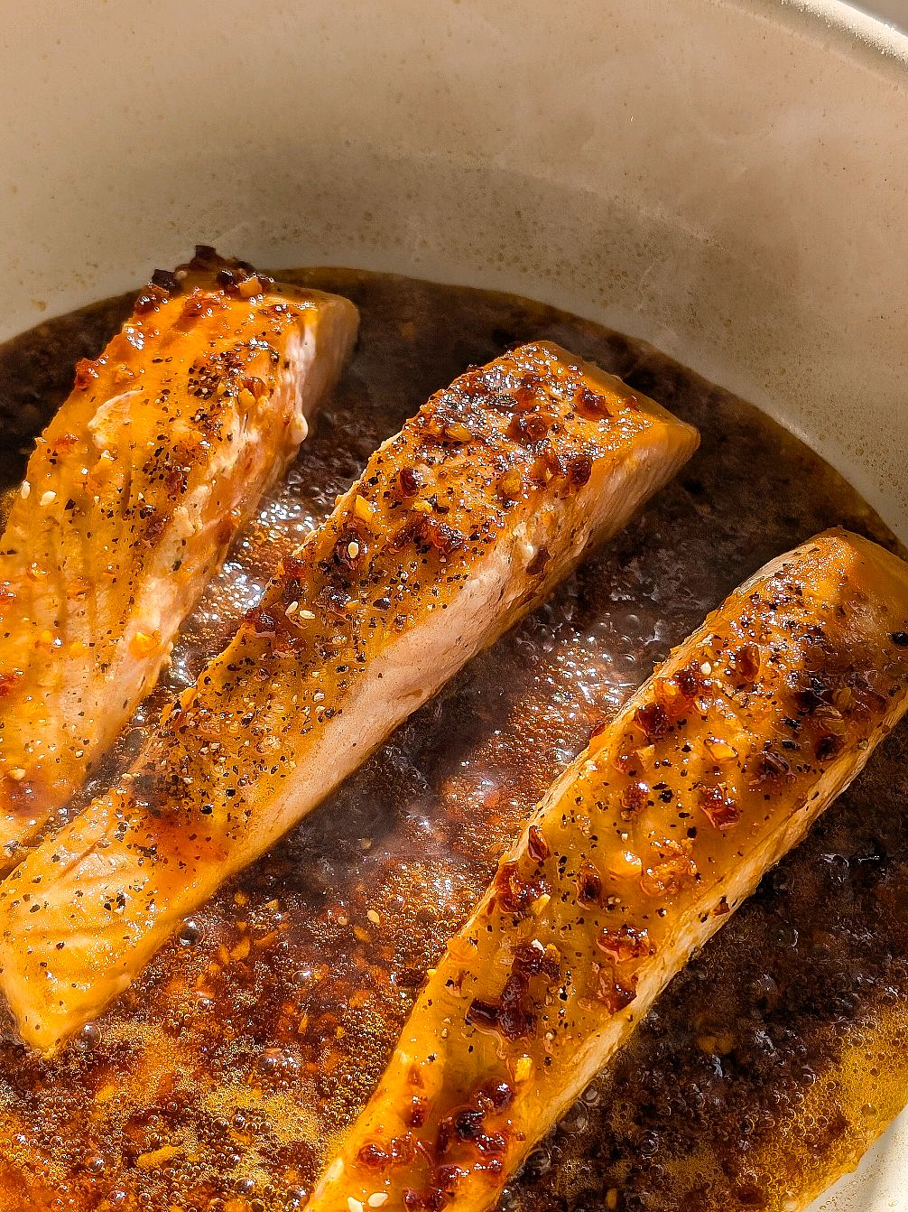 Chili garlic salmon quick dinner recipe