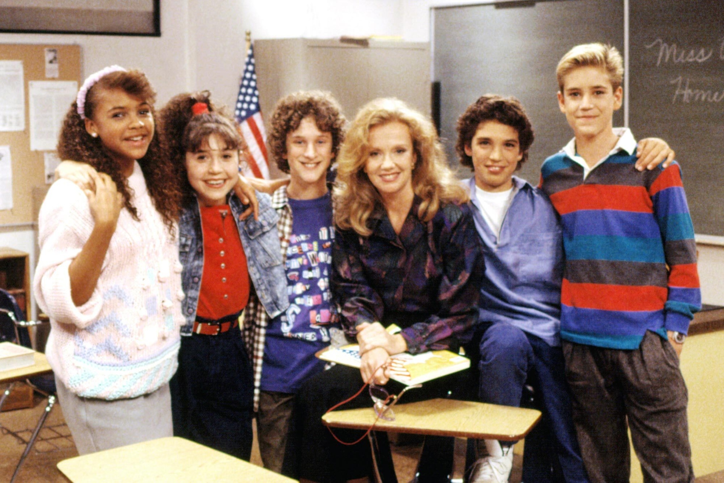 20 TV shows where the original stars became background characters