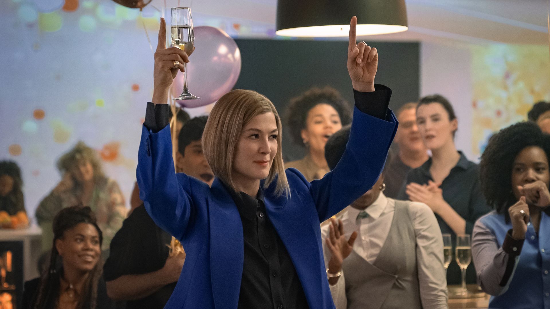 Rosamund Pike's new 93-minute Netflix movie is the No. 1 film in the ...