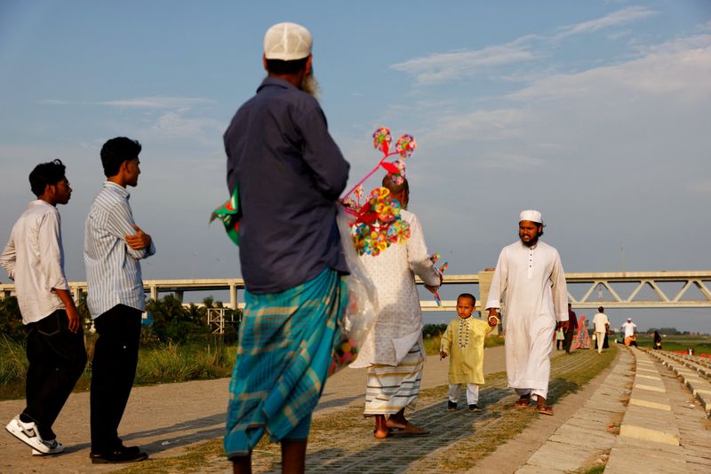 ADB to provide $5 billion to Bangladesh as economic pressures mount