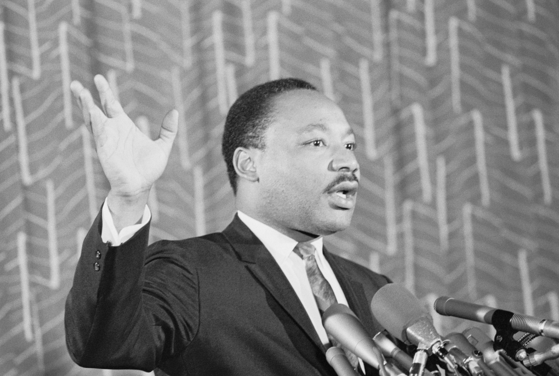 Famous historical quotes that are 100% wrong