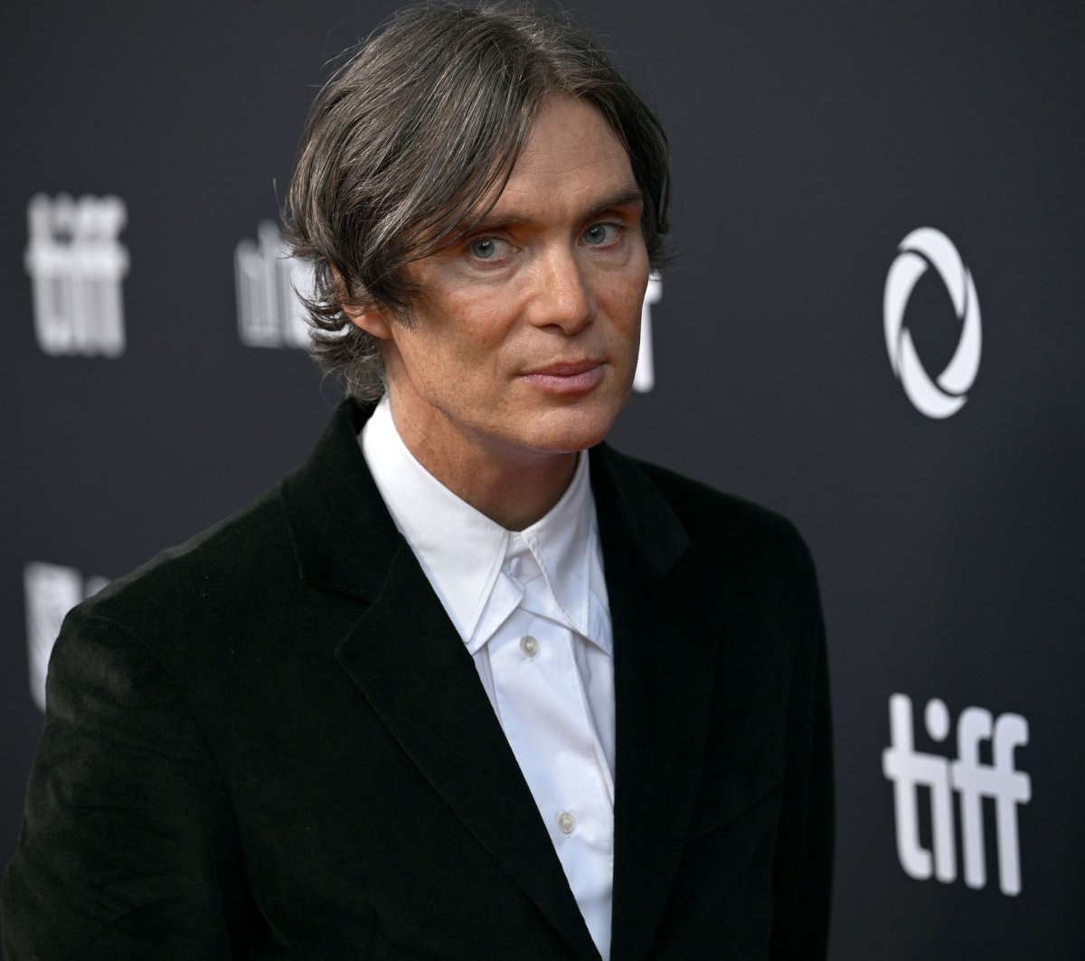 Famous birthdays for May 25: Cillian Murphy, Erinn Hayes