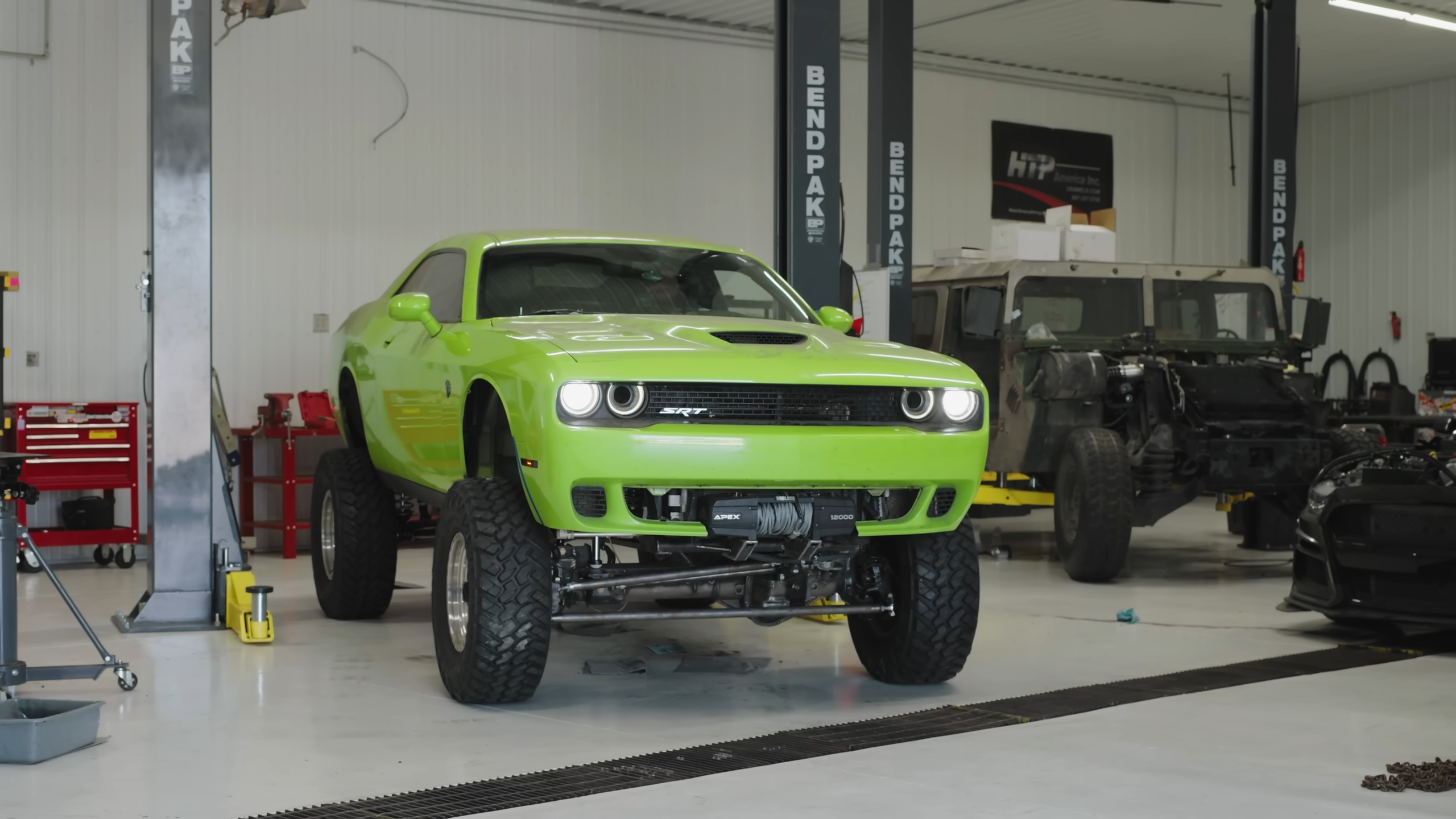 Watch how he tried to destroy this car on off-road test
