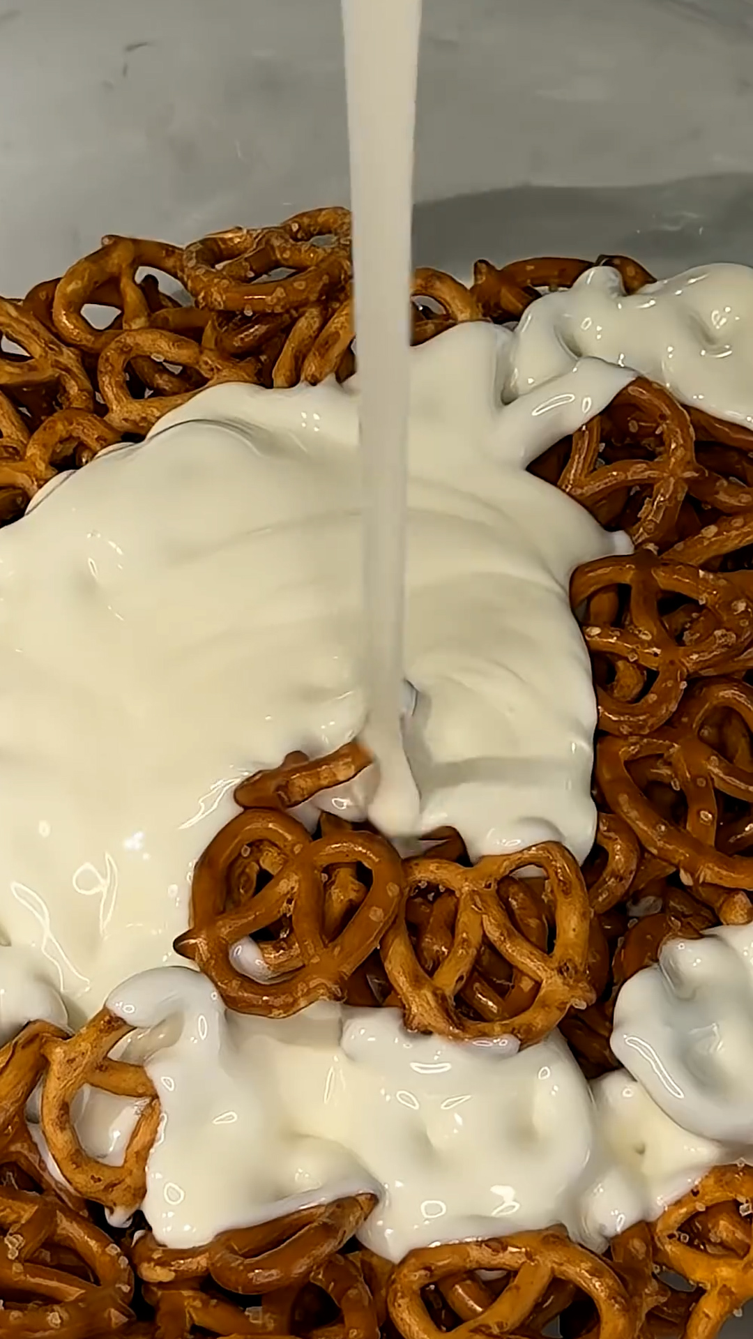 Popular breakfast cereal creates sugary pretzel shell