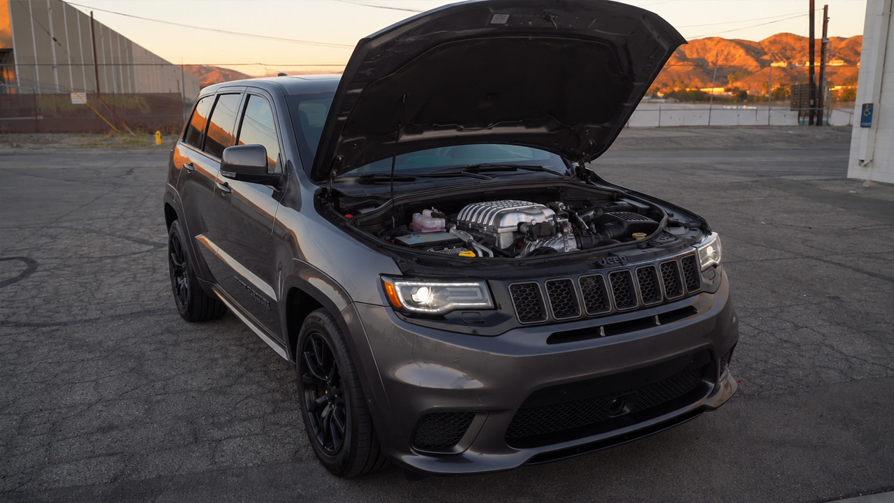 700HP Hellcat engine turns this Cherokee wild