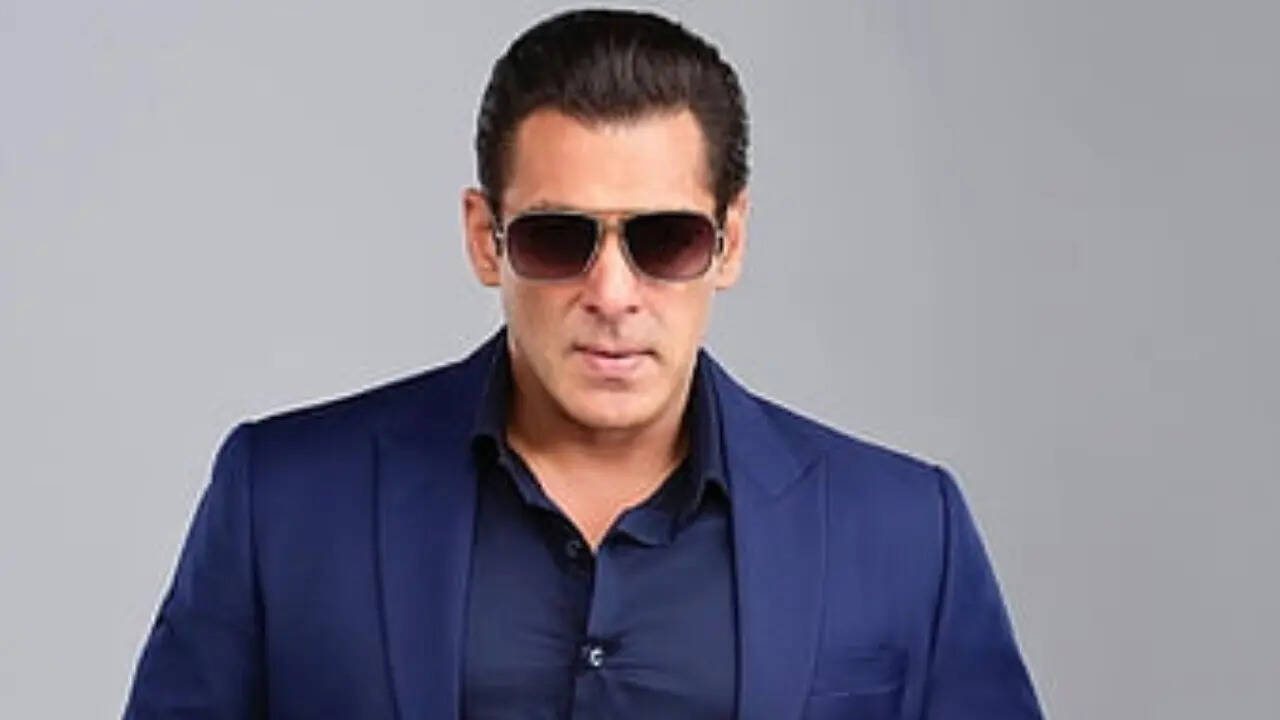'Maatrubhumi' star Salman Khan's Instagram vanishes for 30 minutes ...