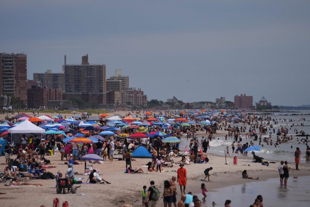Iowa DNR issues swimming safety warnings for multiple state beaches