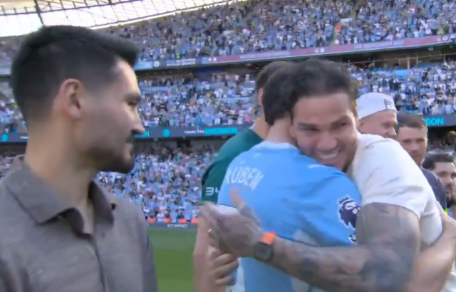 Ederson'dan İlkay'a küfür gibi hareket! Tepki yağıyor