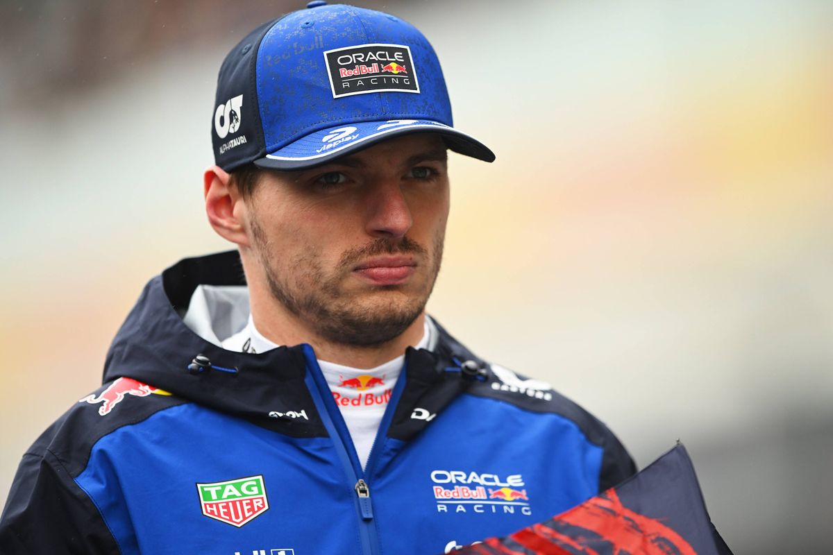 Britse commentator prijst Verstappen met sneer naar fabrikanten: 'Juist ...