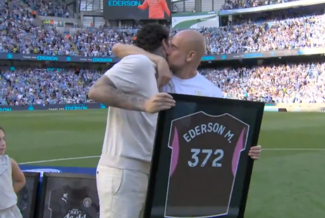 Ederson'dan İlkay'a küfür gibi hareket! Tepki yağıyor