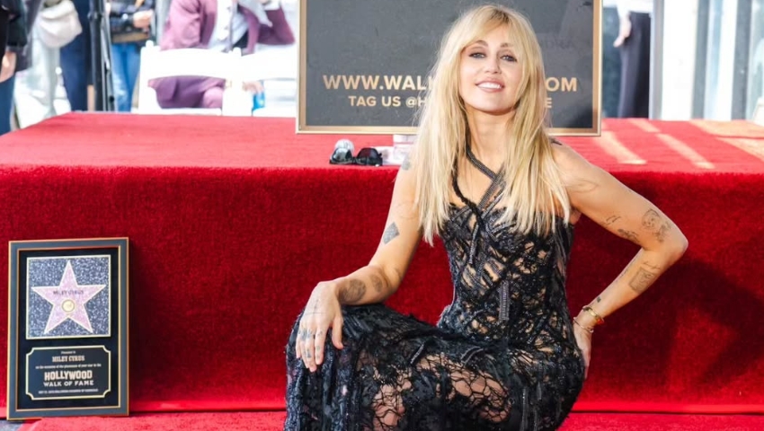 Ceremonia de estrella en el Paseo de la Fama de Miley Cyrus en ...