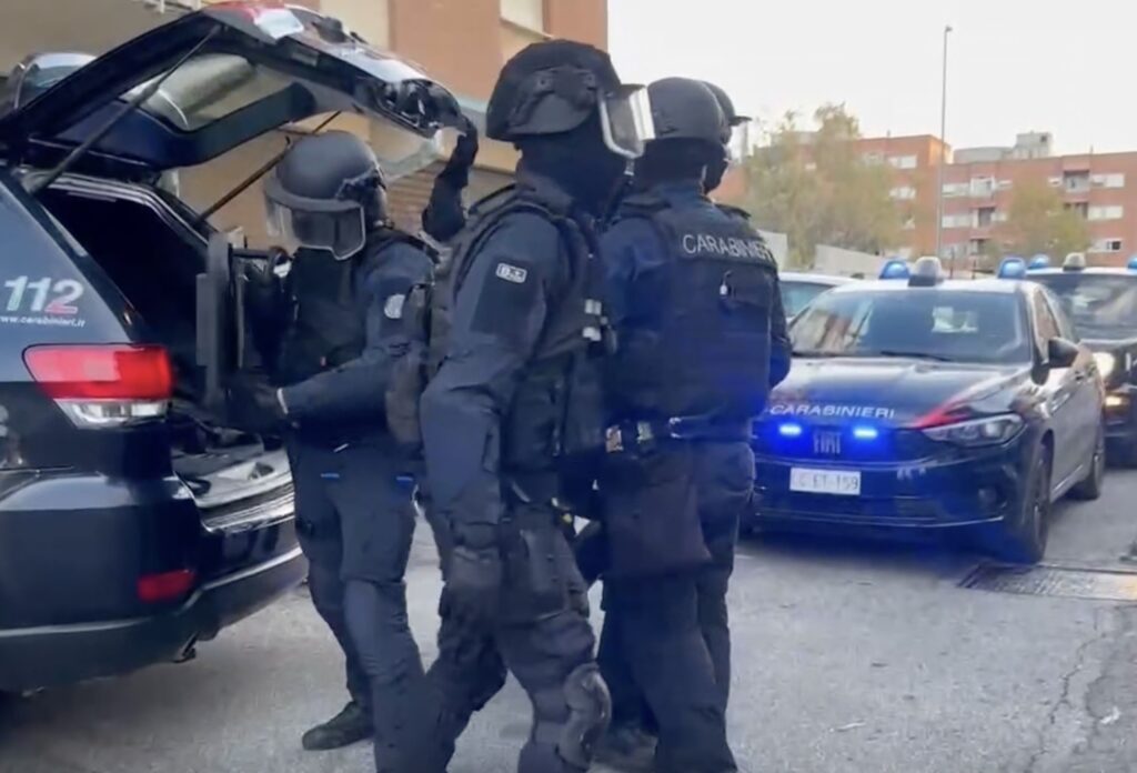 Vasta operazione di controllo dei carabinieri tra Ostia e Fiumicino