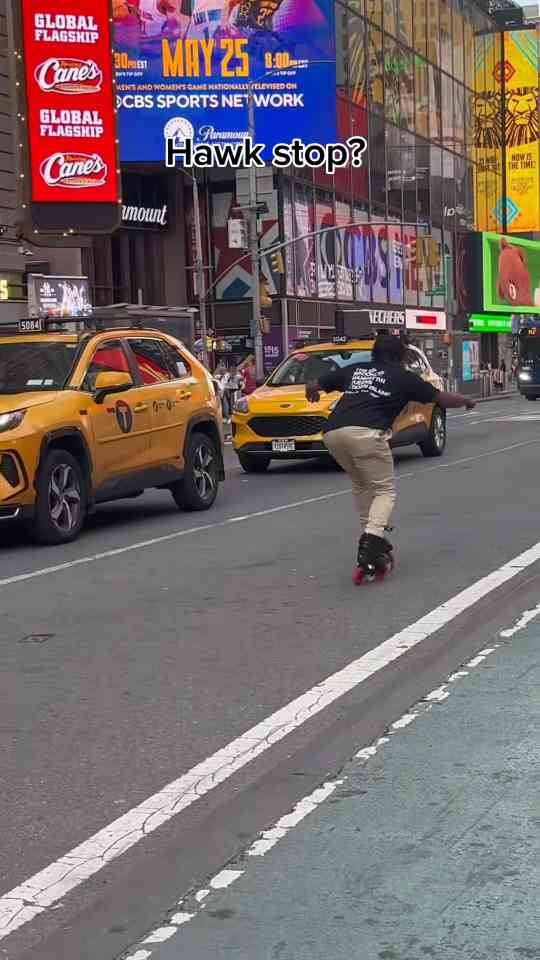 How stopping differs between rollerblades and hockey skates