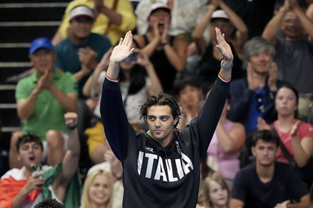 Olympic champion Thomas Ceccon sets record straight on retirement buzz